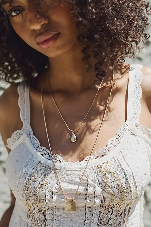 Free People Relic Pendant Necklace - Gold
