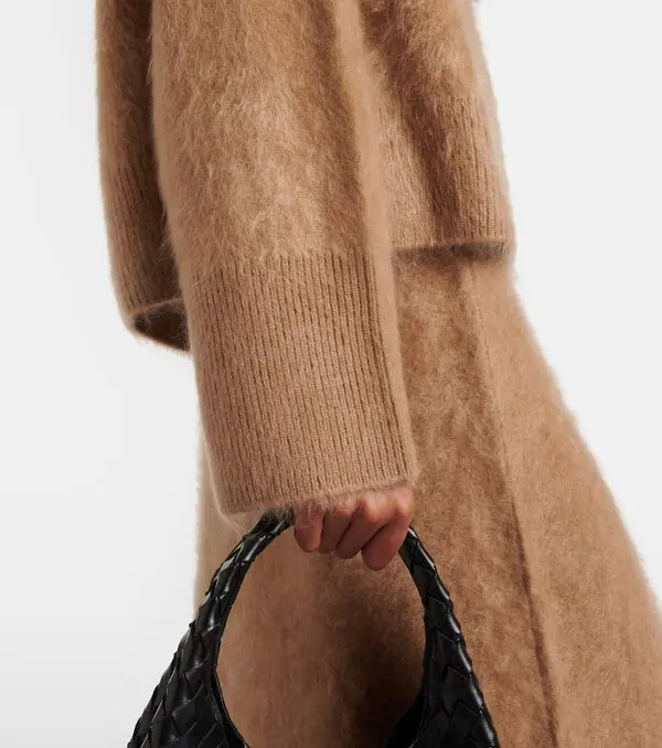LISA YANG Florel Cashmere Turtleneck Sweater