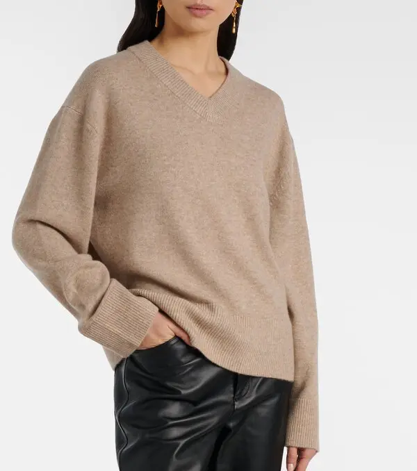 Vince Wool-blend V-neck Sweater - Beige