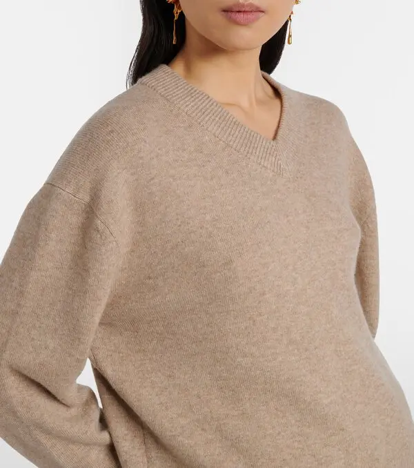 Vince Wool-blend V-neck Sweater - Beige