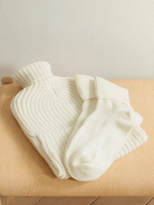 Johnstons Of Elgin Ribbed Cashmere Hot Water Bottle Cover And Socks Set - Neutrals