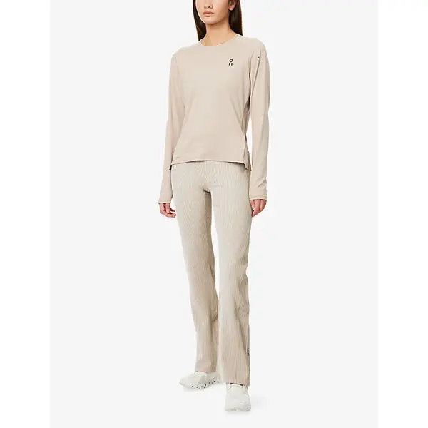 On Performance Long-sleeve Stretch-woven Top - Desert