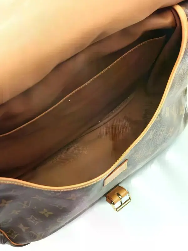 LOUIS VUITTON 1999 Saumur 35 Monogram Shoulder Bag