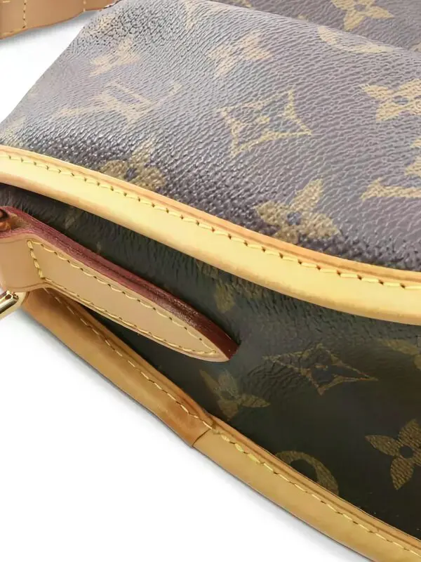 LOUIS VUITTON 2011 Menilmontant Pm Shoulder Bag