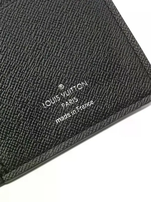 LOUIS VUITTON 2020 Taiga Wallet