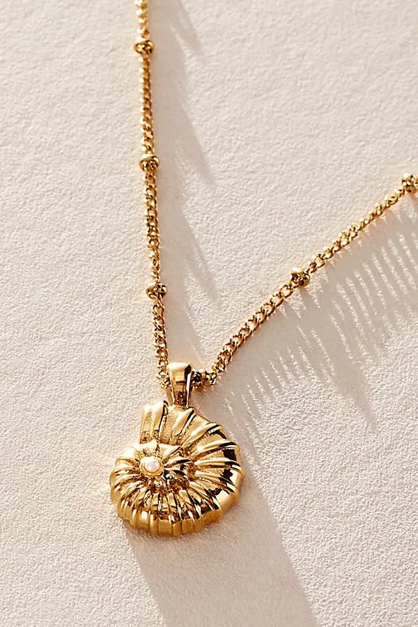 THE CRYSTAL BOUTIQUE Shell Charm Pendant Necklace