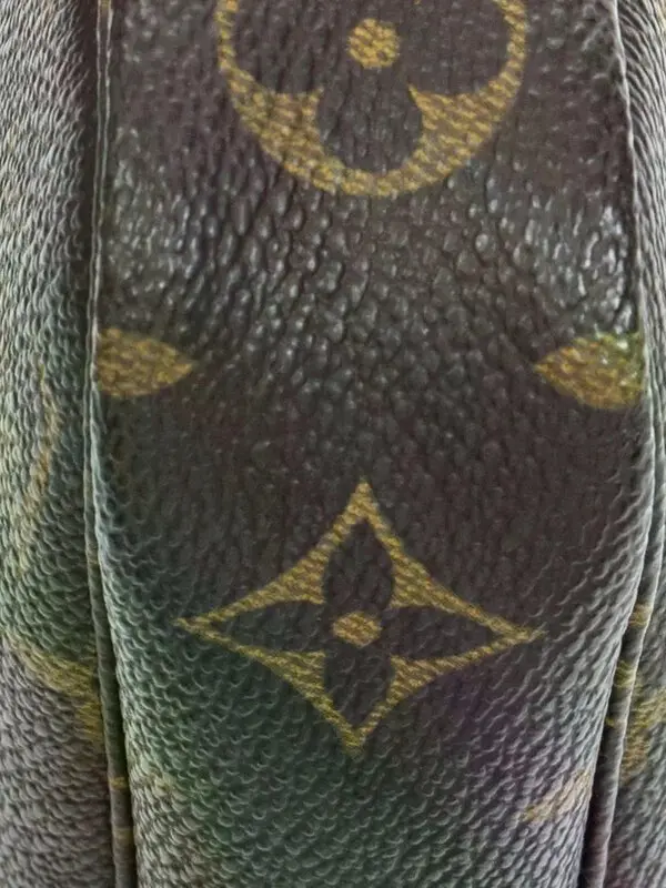 LOUIS VUITTON Monogram Shoulder Bag