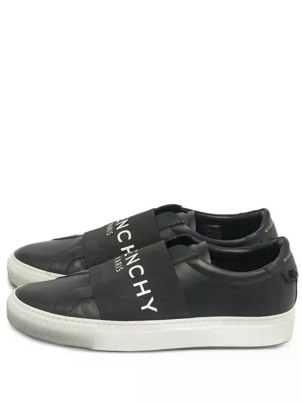 Givenchy Logo-band Sneakers - Black