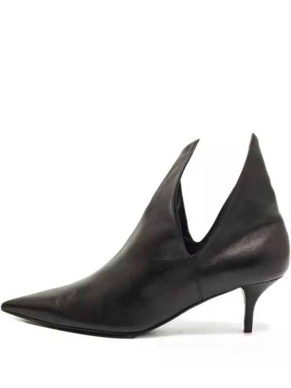 Burberry Essendon Leather Pumps