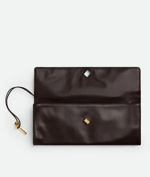 Bottega Veneta Andiamo Top Handle Clutch - Fondant