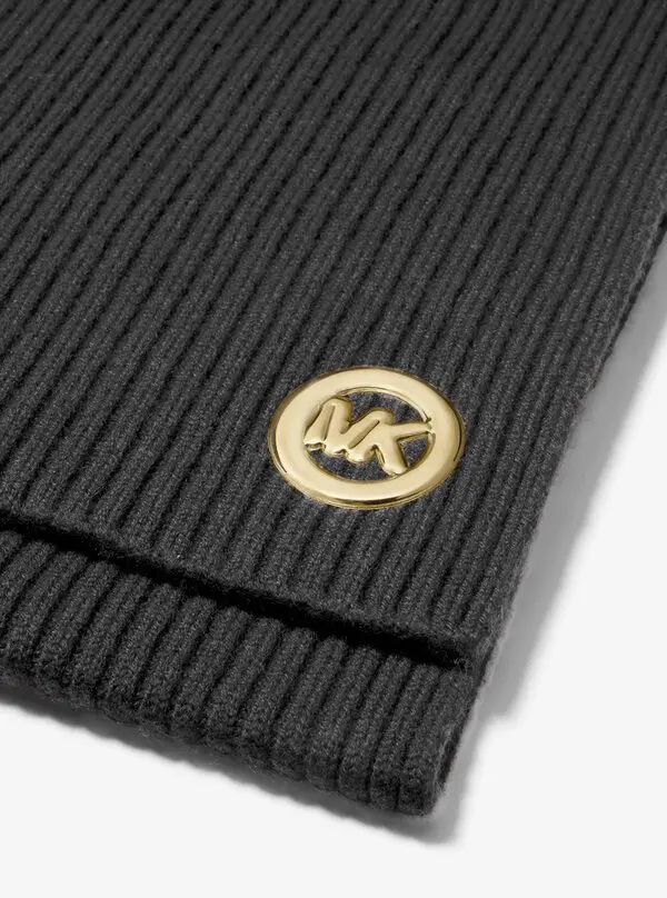 Michael Kors Ribbed Wool Scarf In By - Black