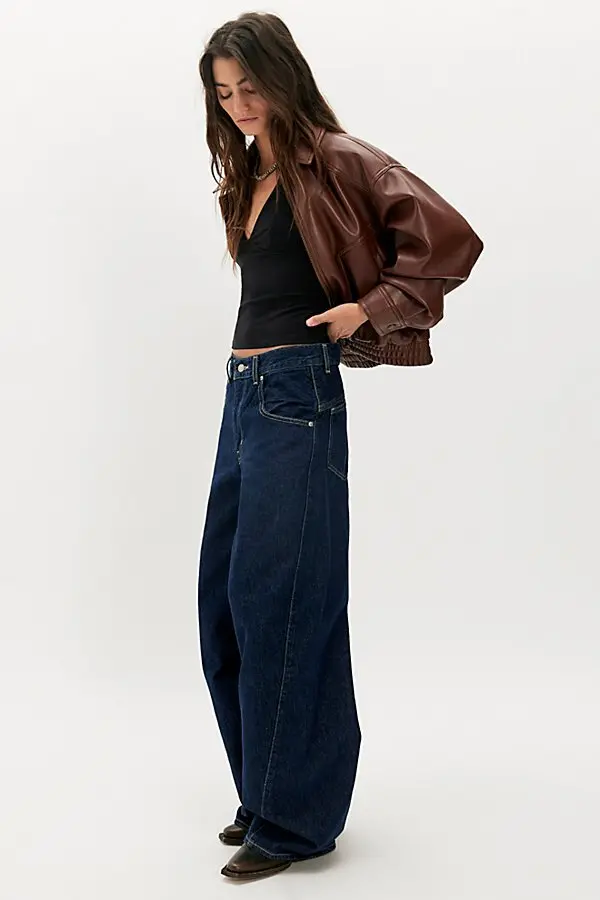 LEVI'S Super Baggy Barrel Jeans - Shaded View