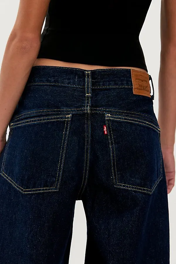 LEVI'S Super Baggy Barrel Jeans - Shaded View