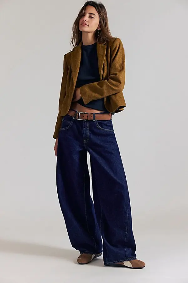 LEVI'S Super Baggy Barrel Jeans - Shaded View