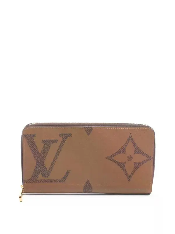 LOUIS VUITTON 2021-2025 Monogram Giant Reverse Zippy Wallet Long Wallets - Brown
