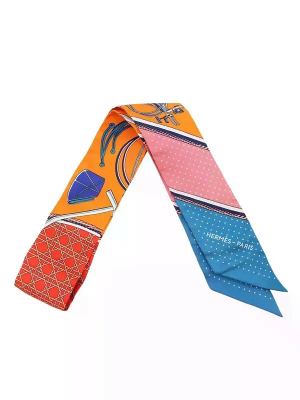 Hermès 2017 Les Voitures A Transformation Silk Twilly Scarf Scarves - Multicolour