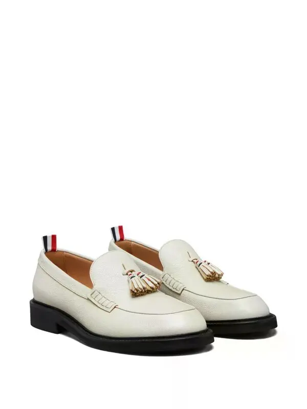 Thom Browne Pebble Grain Leather Tassel Loafers - Neutrals
