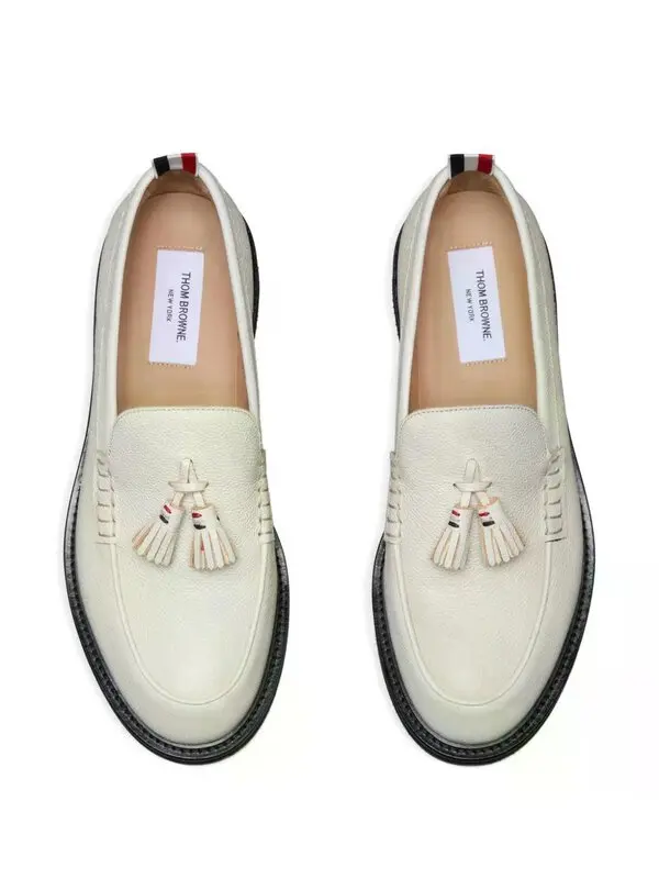 Thom Browne Pebble Grain Leather Tassel Loafers - Neutrals