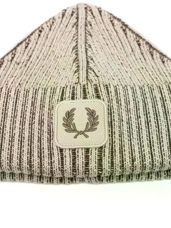 Fred Perry Logo-patch Beanie - Neutrals