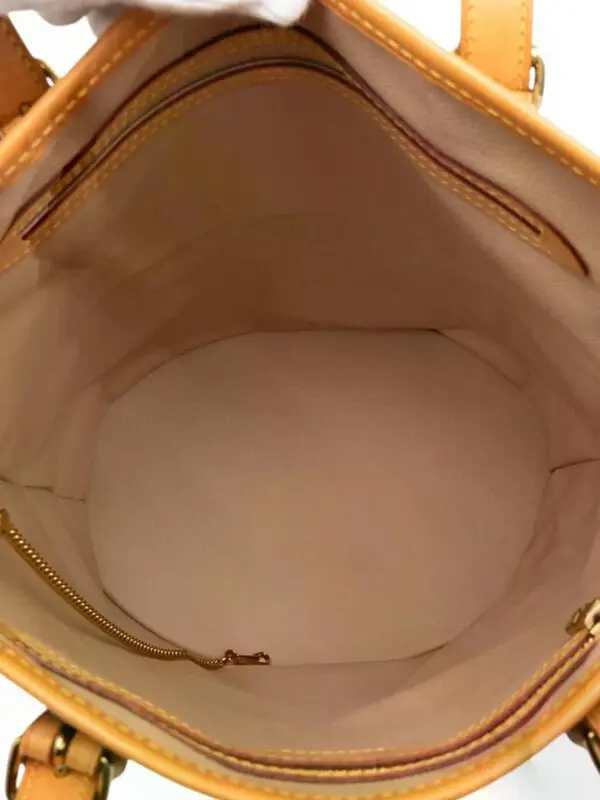 LOUIS VUITTON 2015 Monogram Gm Bucket Bag