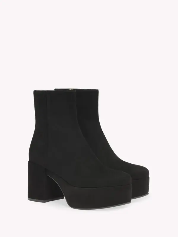 GIANVITO ROSSI Sally Suede Booties - Black - Suede