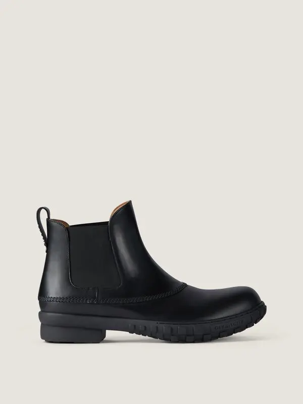Givenchy Echo Chelsea Boots In Leather