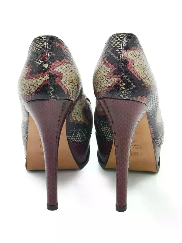 Fendi Leather Platform Pumps