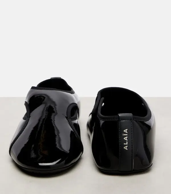 Alaïa Criss-cross Leather-trimmed Ballet Flats - Black