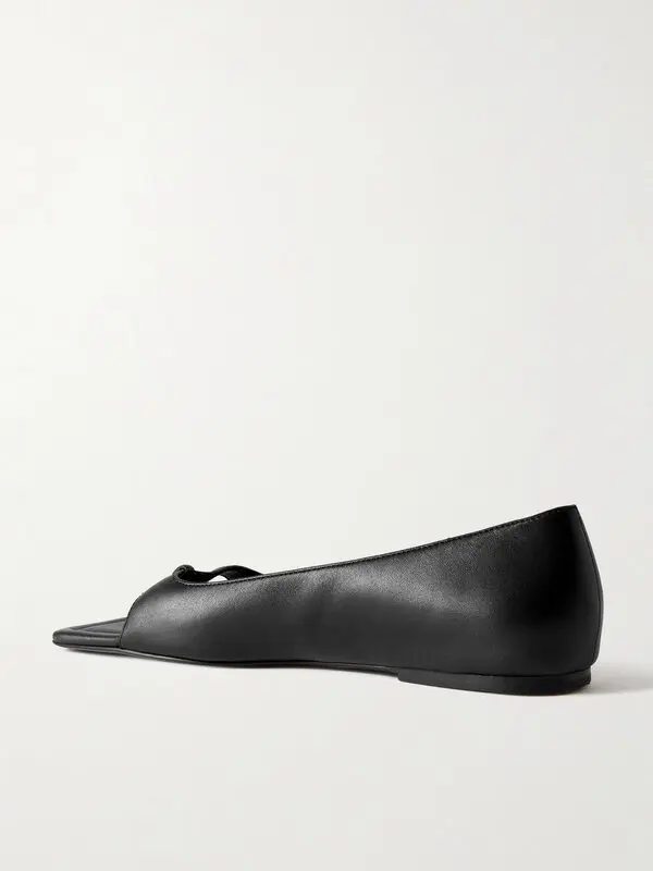 ST. AGNI 90s Leather Pumps - Black