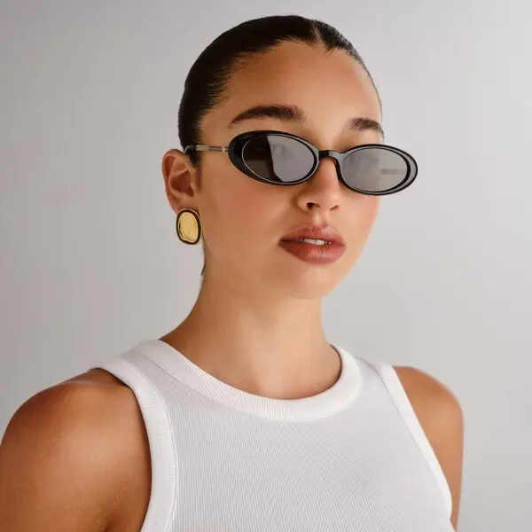 Le Specs Magnifique Sunglasses - Black