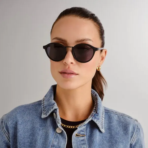 Le Specs Paradox