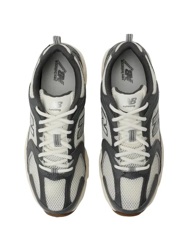 NEW BALANCE 530 Sneakers