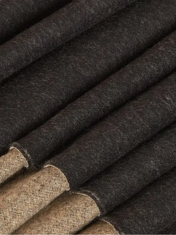 Fendi Wool And Cashmere Scarf - Black