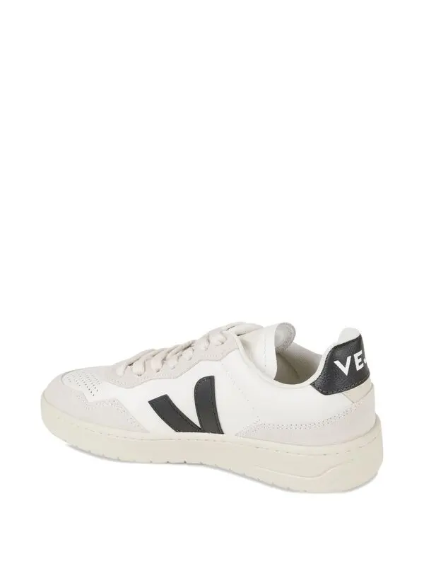 VEJA V-90 Sneakers - Black