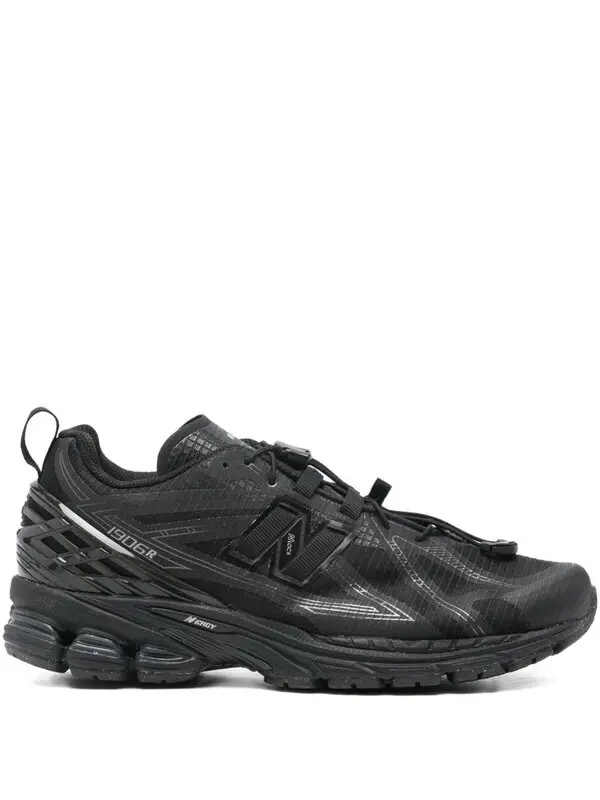 NEW BALANCE 1906r Sneakers