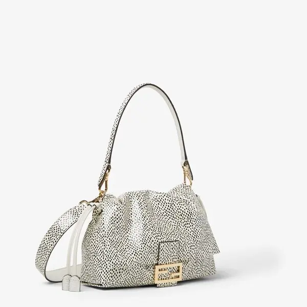 Fendi Mamma Baguette Medium