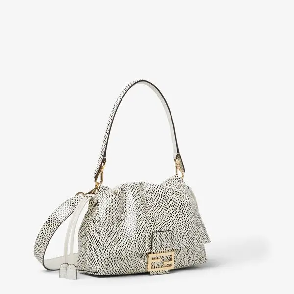 Fendi Mamma Baguette Medium