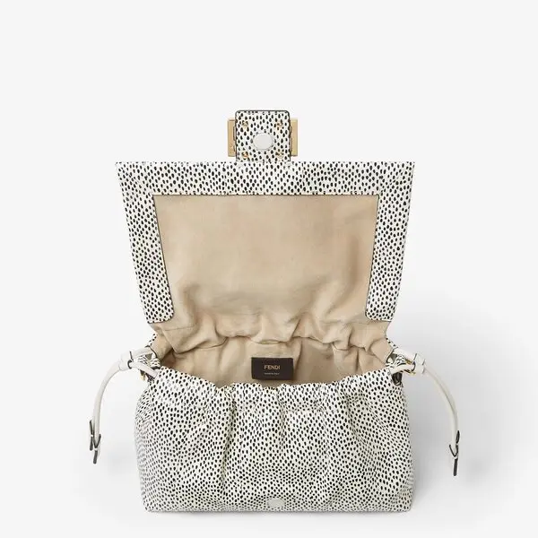 Fendi Mamma Baguette Medium