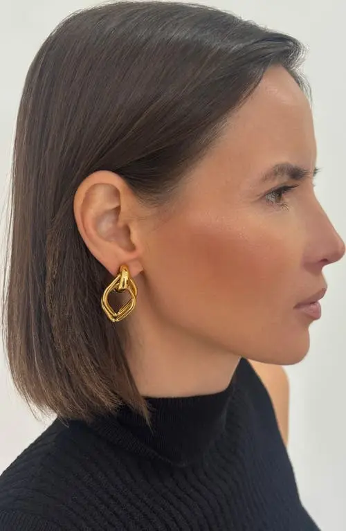 ST. MORAN Marquis Drop Earrings
