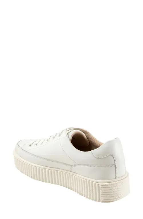 Trotters Baylor Platform Sneakers