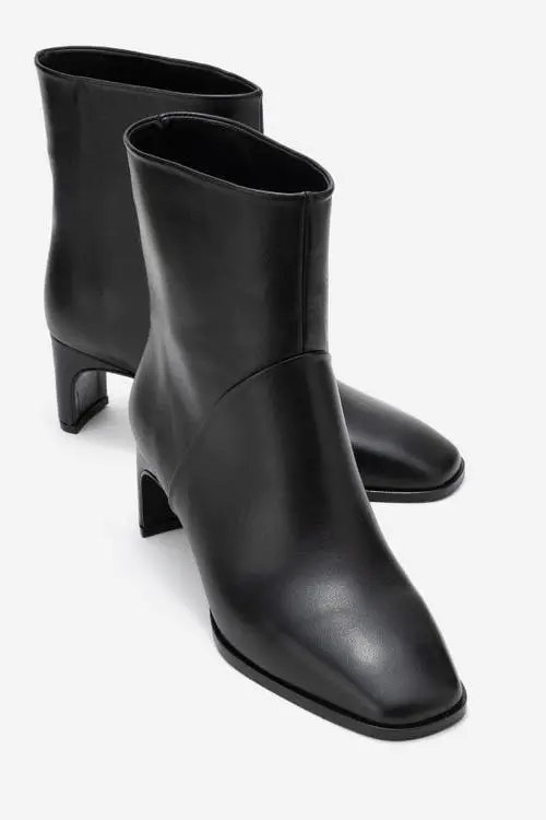 FOREVER & ALWAYS SHOES Nordy Leather Boots - Black
