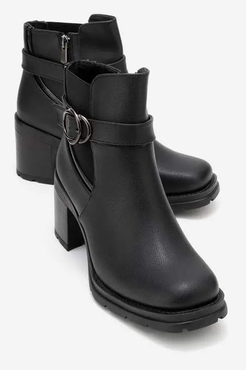 PROLOGUE SHOES Buckle Block Heel Boots - Black