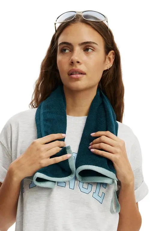 Cotton:on Active Core Gym Towel - Tidal Teal