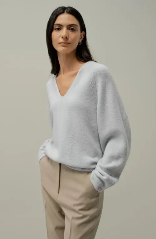 Lilysilk Bouclé Knit Silk-cashmere V-neck Sweater