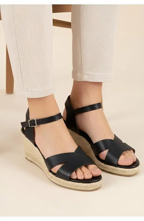MENINA STEP Martell V-strap Espadrille - Black