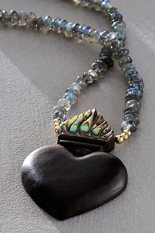 IWONA LUDYGA DESIGN Sagrado Black Heart Necklace