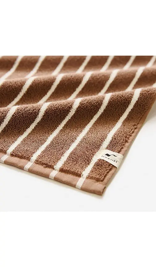 SLOWTIDE Koko Plush Bath Towel In Brown