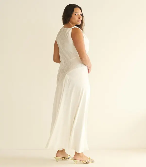 DÔEN Solena Maxi Dress