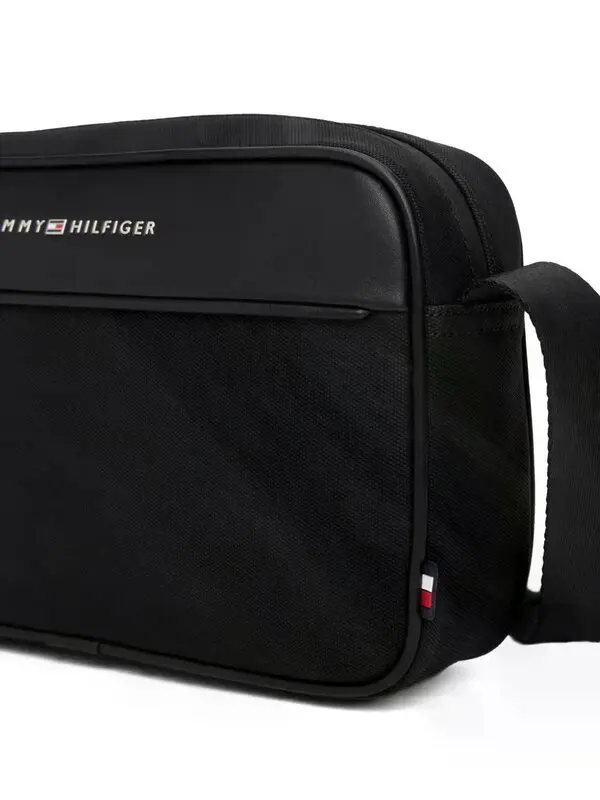 Tommy Hilfiger Logo-detail Messenger Bag
