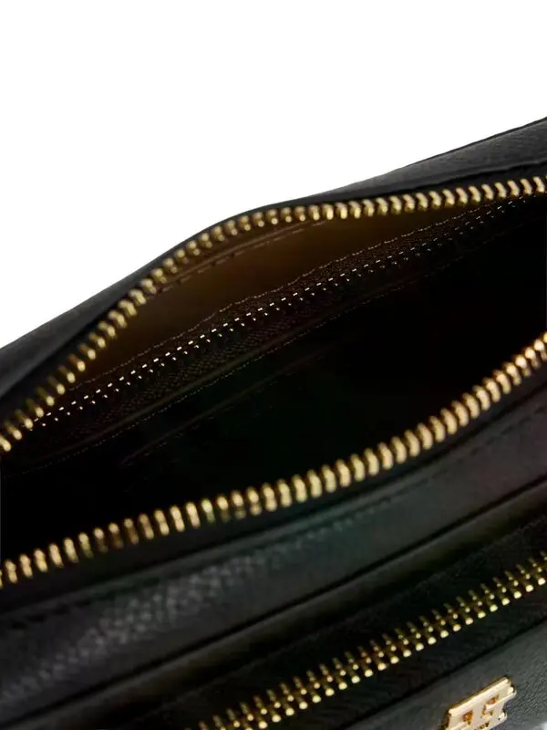 Tommy Hilfiger Zipped Shoulder Bag